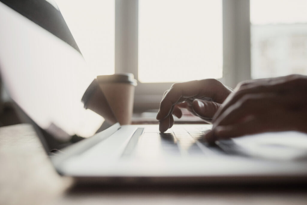 Pythonのloggingでログを記録！ロガーやハンドラの使い方も解説 | NEUTRAL